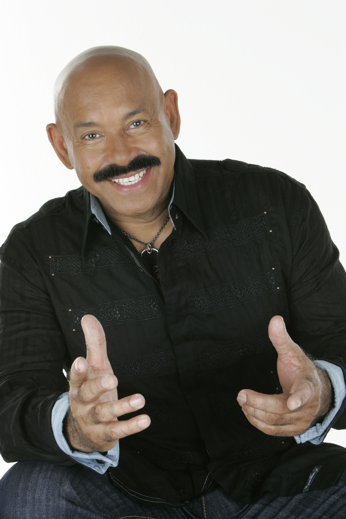 BIOGRAFIA DE OSCAR D' LEÓN