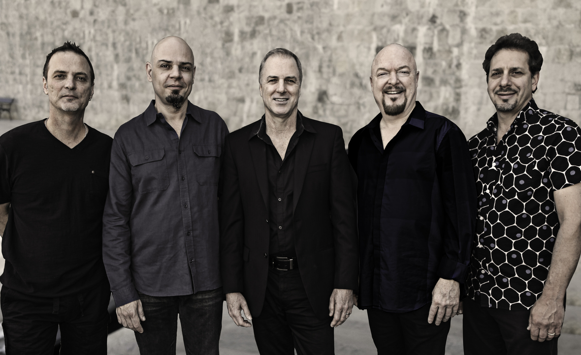 Yoshi's Oakland~ The Rippingtons